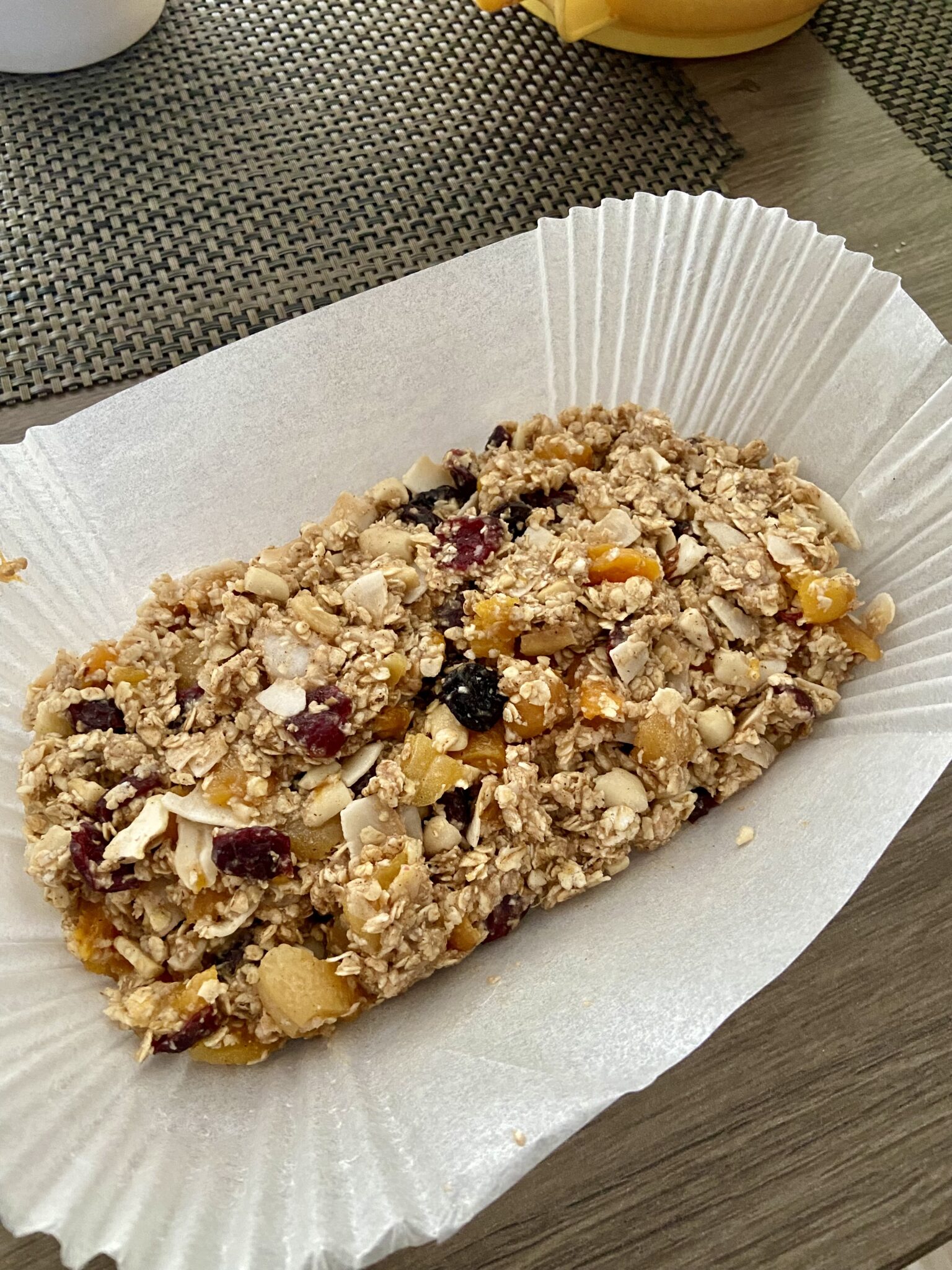 Homemade, healthy granola bars – the perfect pre-class snack!